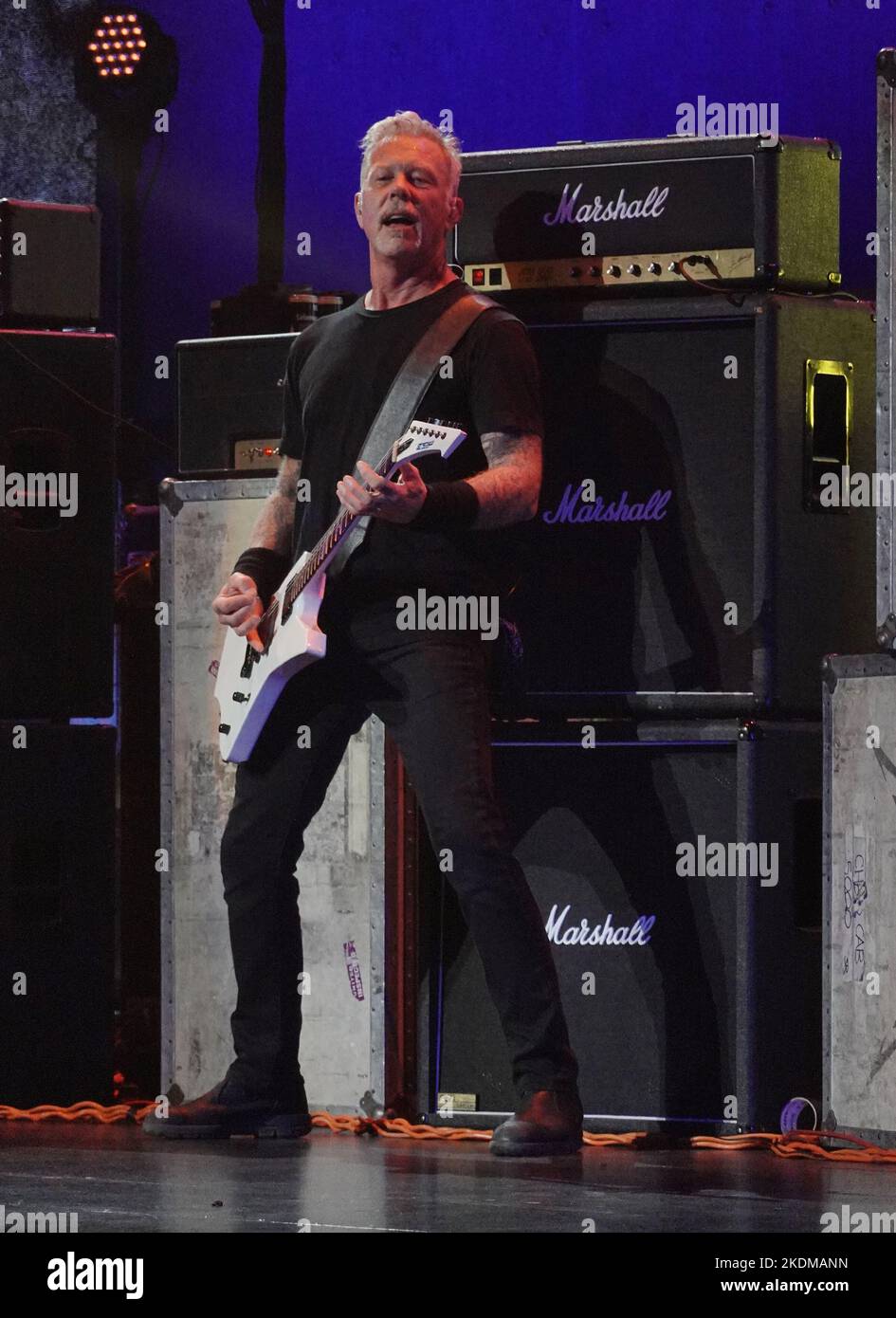 Hollywood FL, USA. 06th Nov, 2022. James Hetfield of Metallica performs ...
