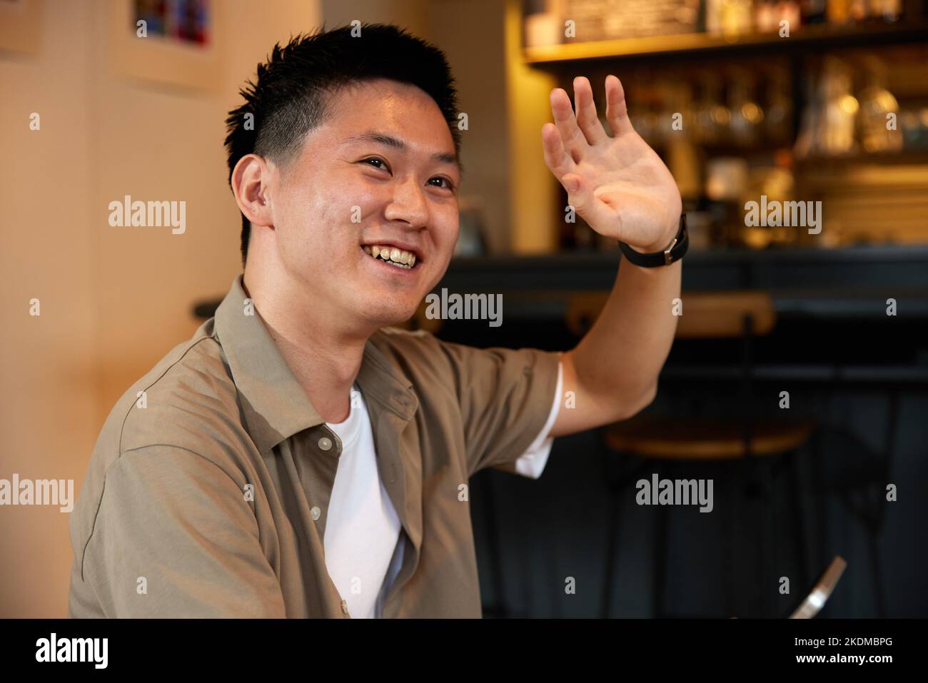 Japanese man at a cafe Stock Photo - Alamy