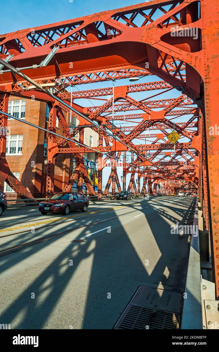 The NW Broadway Bridge on the Willamette River in Portland, Oregon ...