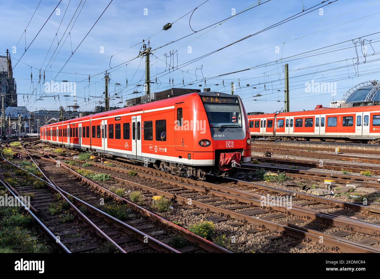DB Regio train at Cologne main station Stock Photo - Alamy