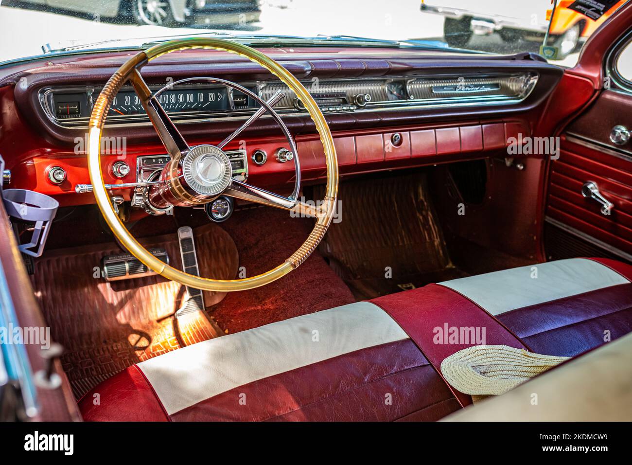 Pontiac 2022 Interior