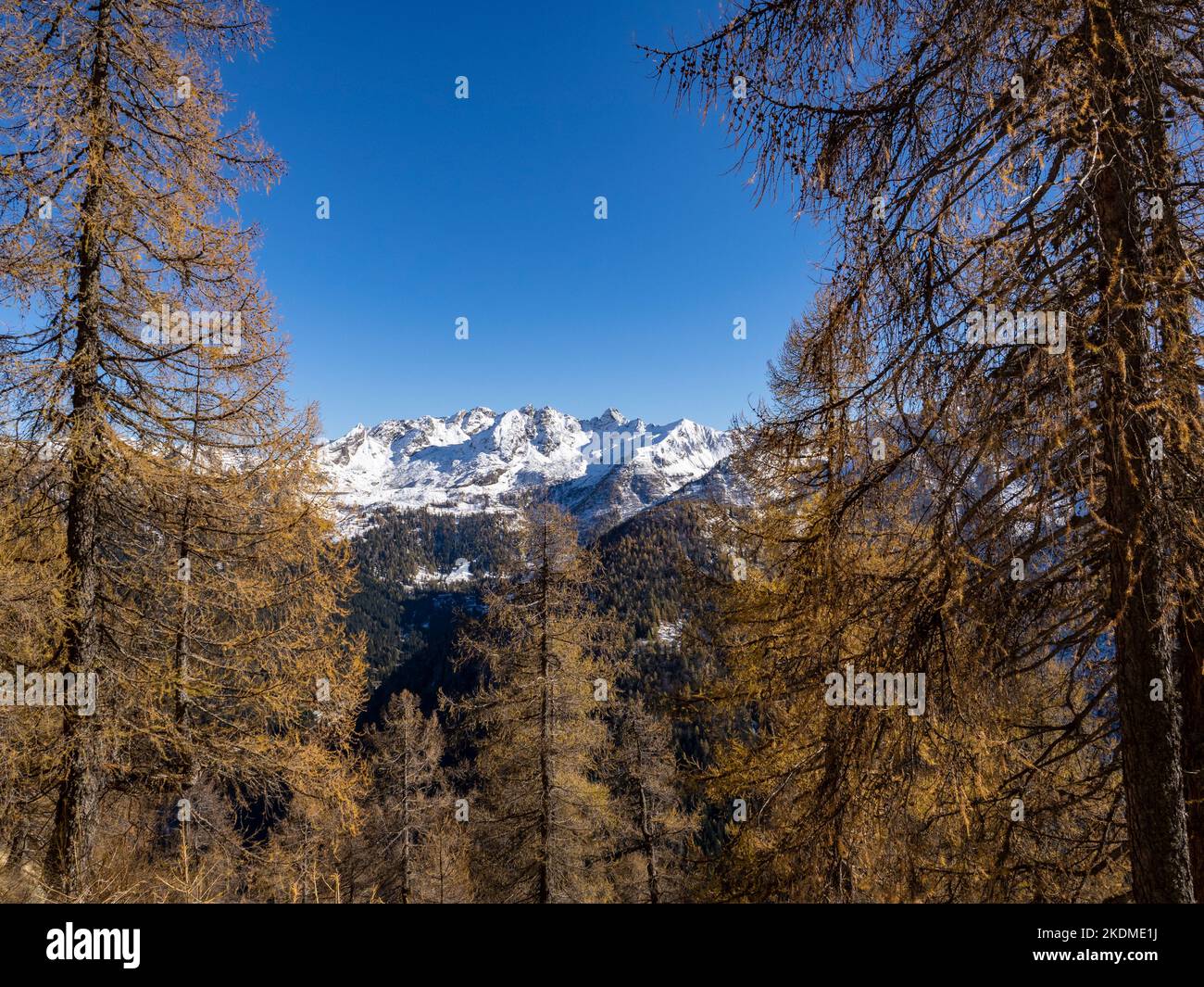 Alpine landscape in autumn in Valgerola Stock Photo - Alamy