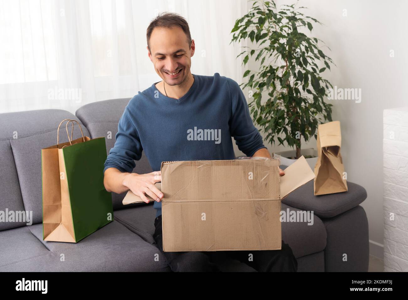 Dropshipping hobby hi-res stock photography and images - Alamy