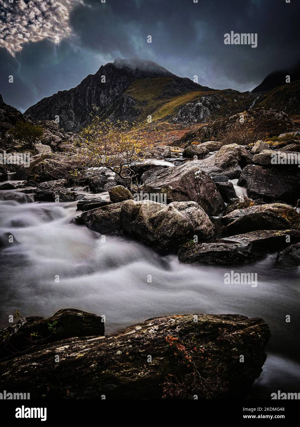 Mount Tryfan and waterfall snowdonia, north wales Stock Photo - Alamy