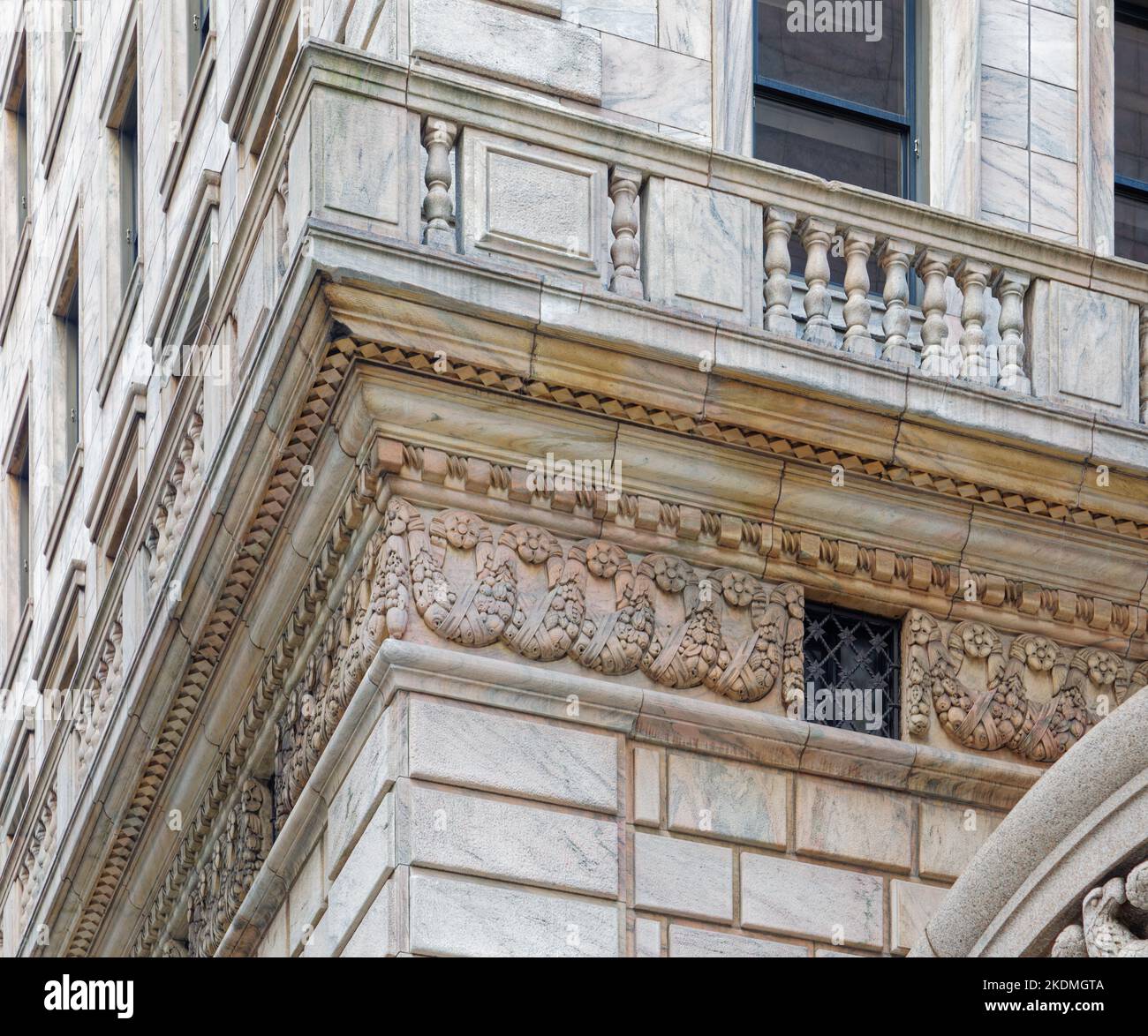 Facade detail: Federal Reserve Bank of Cleveland is a downtown landmark ...