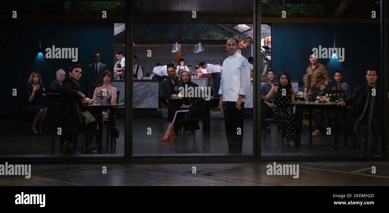 THE MENU (2022) RALPH FIENNES MARK MYLOD (DIR) SEARCHLIGHT PICTURES ...