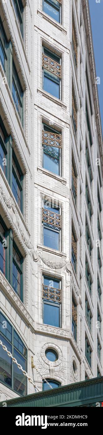 Halle Building (originally Pope Building) was built in three stages ...