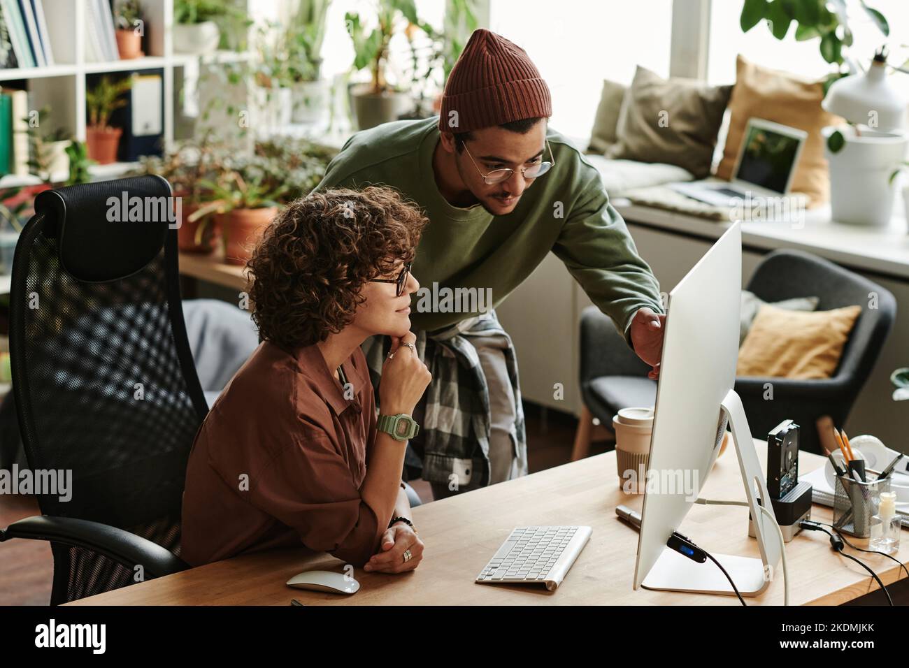 Technology presentation group hi-res stock photography and images - Alamy