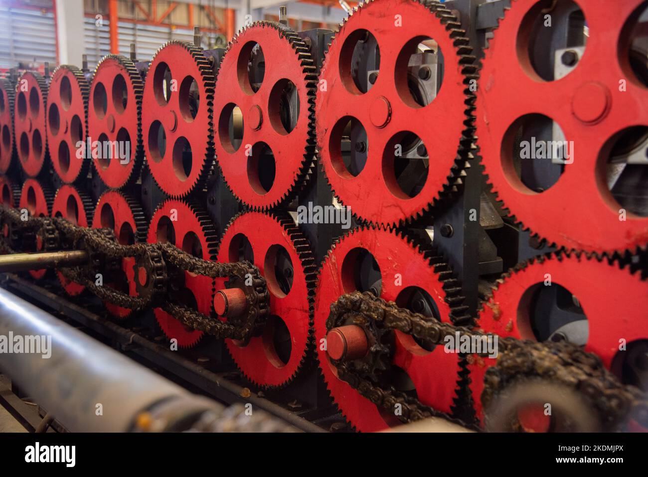 Huge and luxury automotive hydraulic press stamping machine, Industrial ...