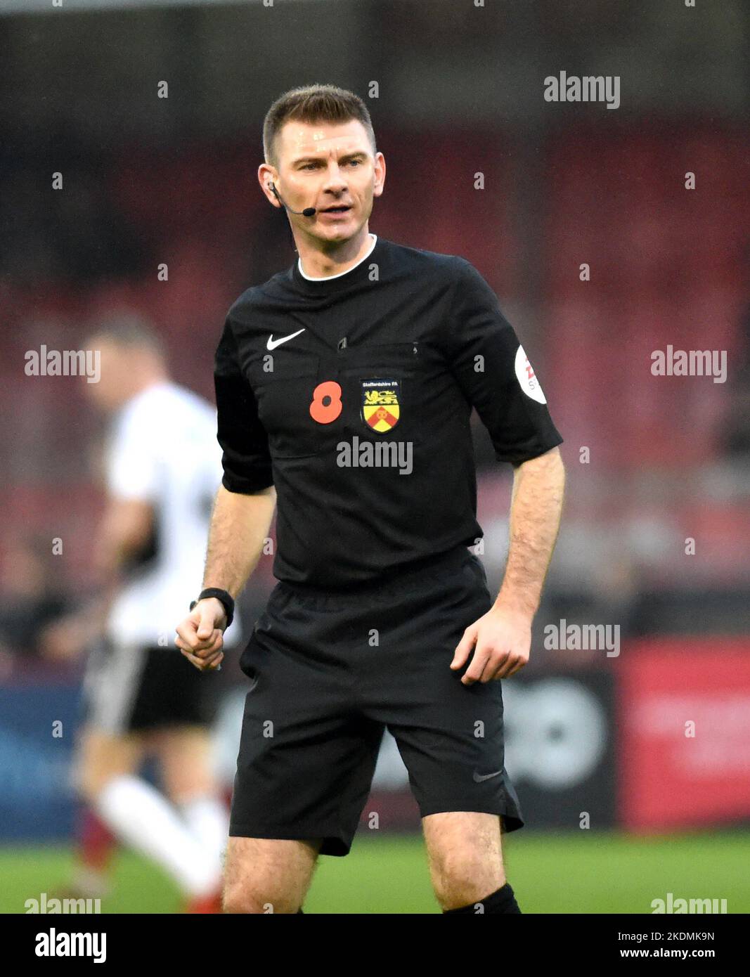 Football referee ollie yates hi-res stock photography and images - Alamy