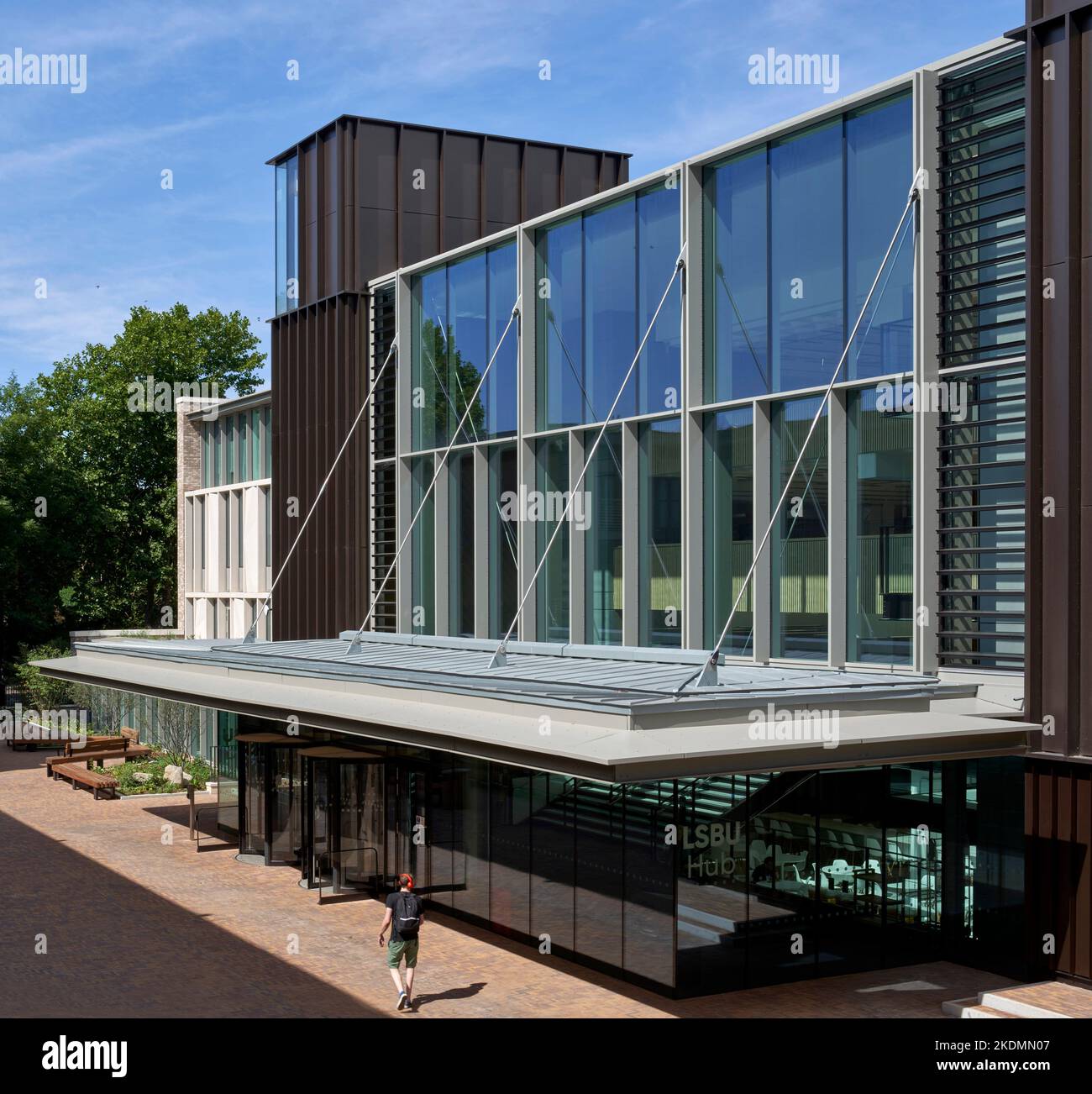Oblique entrance view. London South Bank University, LSBU Hub, London ...