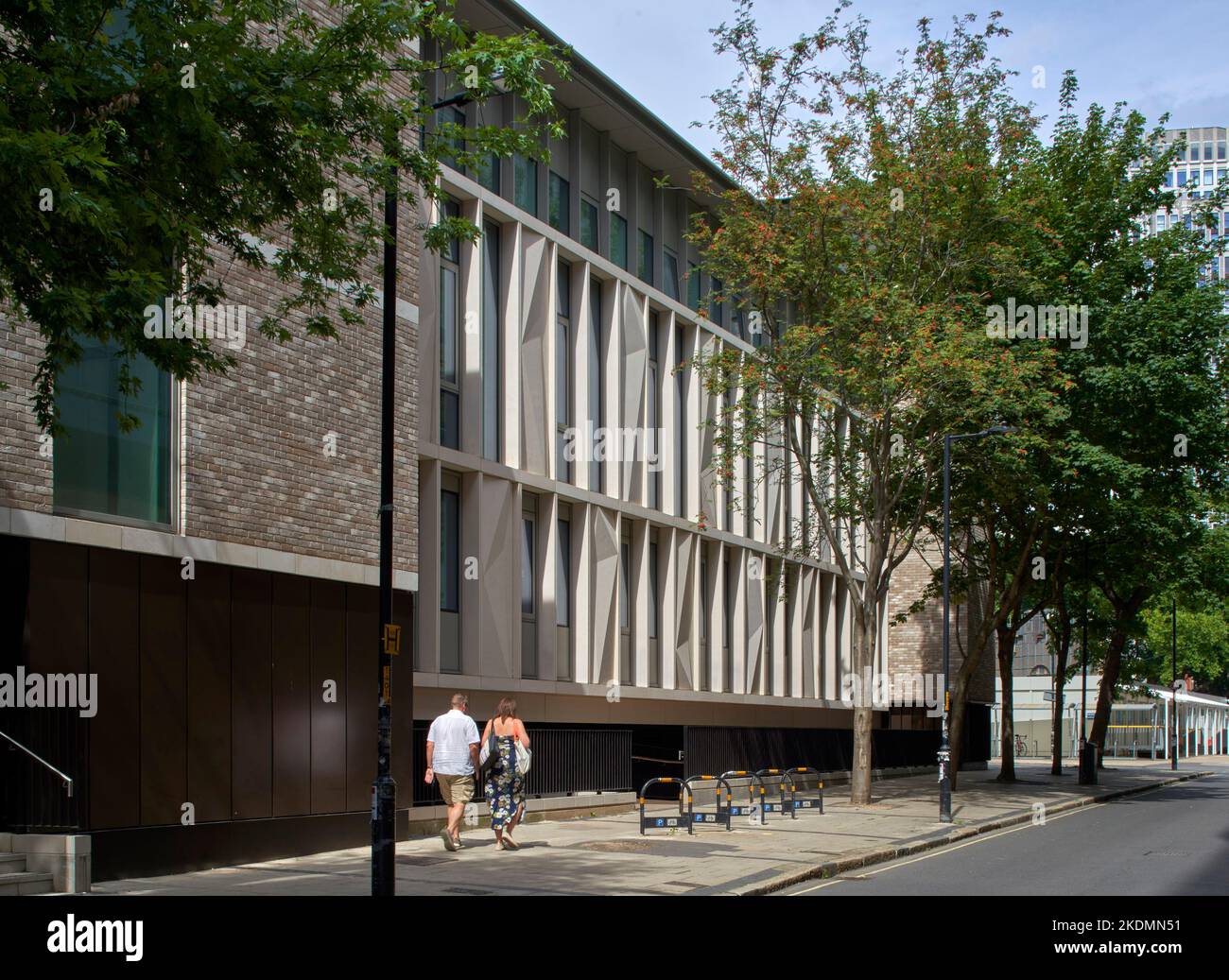 Street side view. London South Bank University, LSBU Hub, London ...