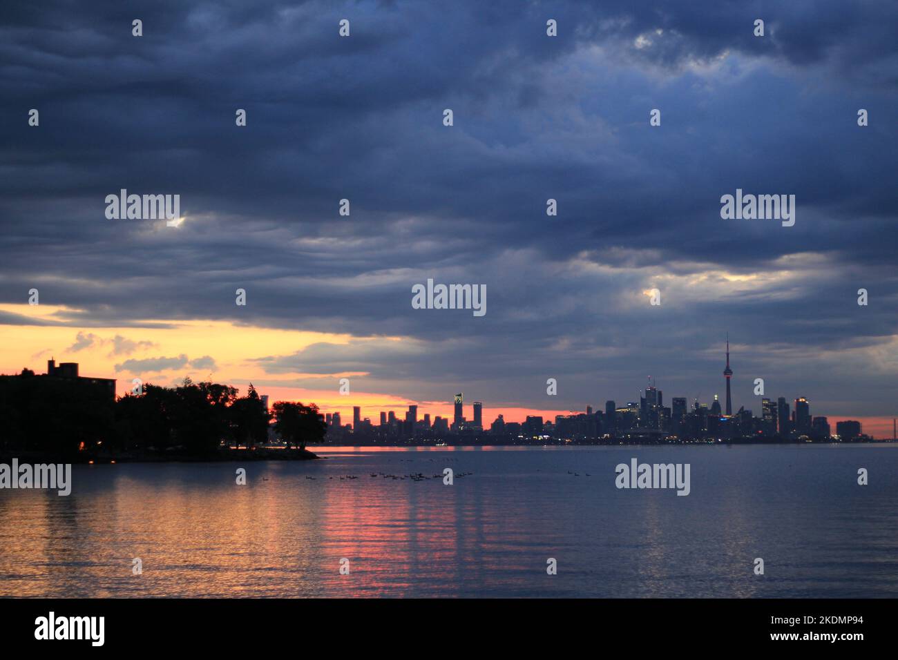Side view of lake ontario hi-res stock photography and images - Alamy