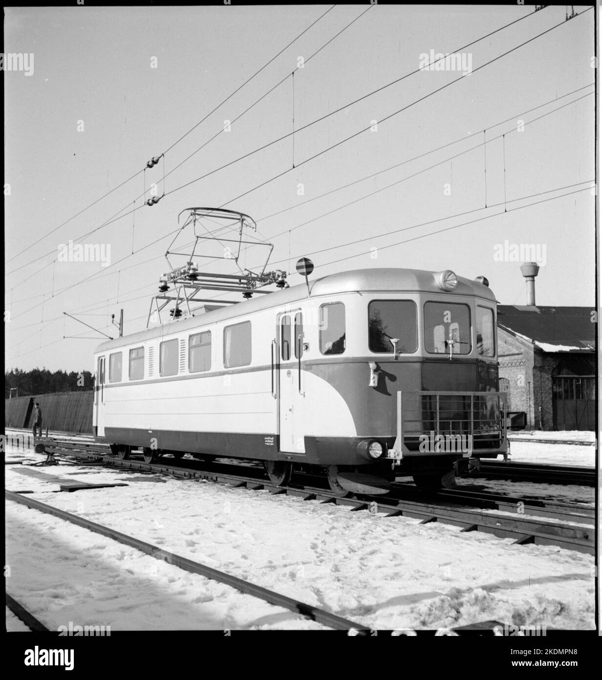 The State Railways, SJ YOA1 31. Electric sample motor carriage was ...