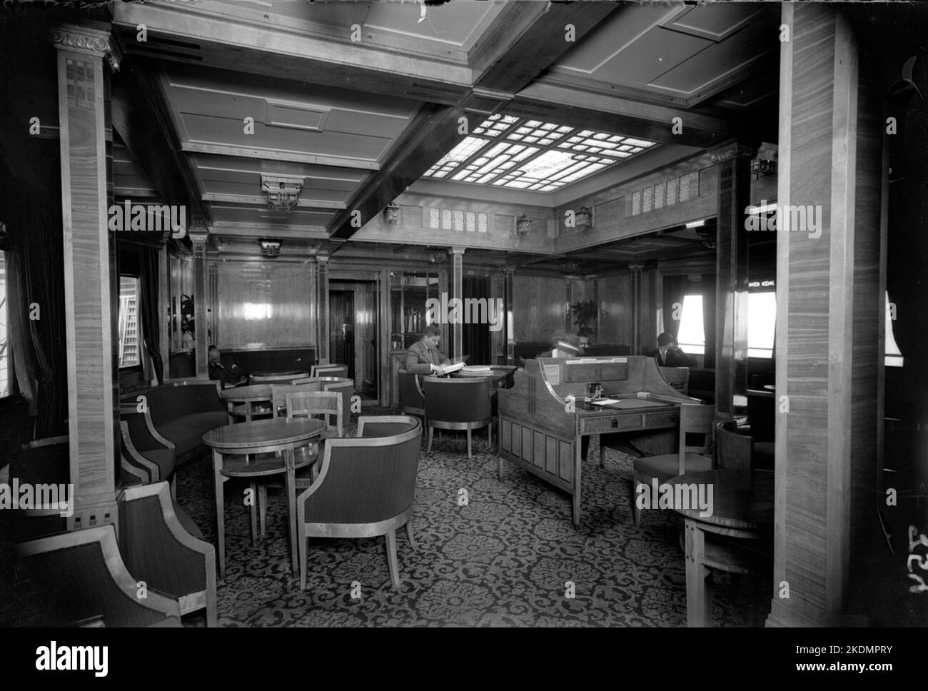 S class ferry hi-res stock photography and images - Alamy