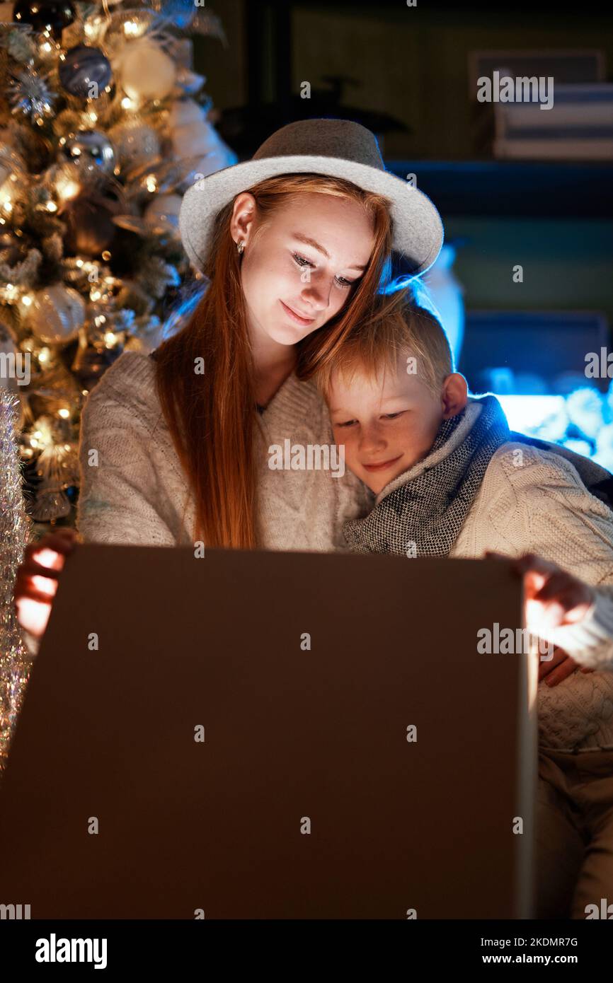 Happy caucasian teen girl hi-res stock photography and images - Alamy