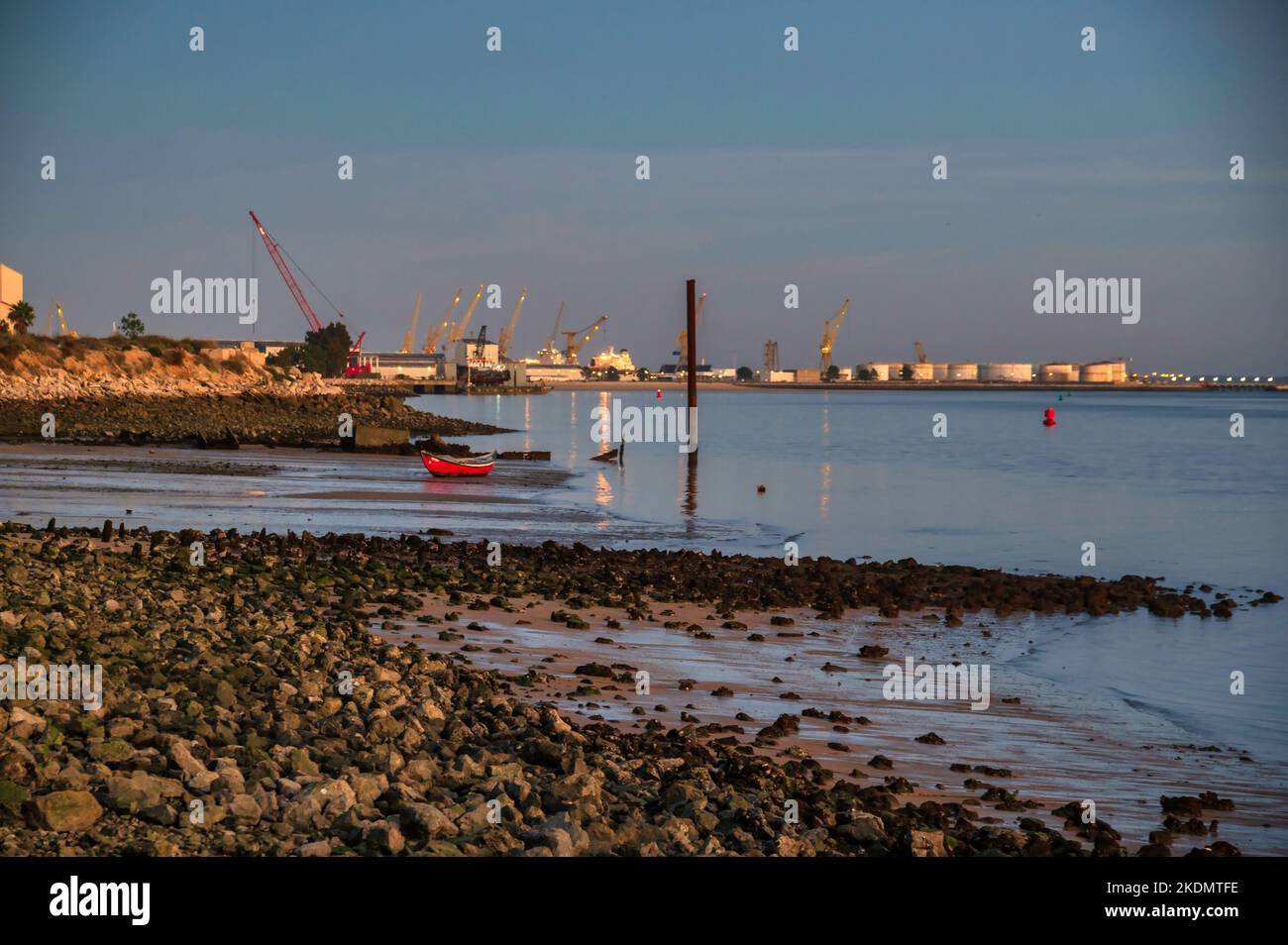 Setubal harbor hi-res stock photography and images - Alamy