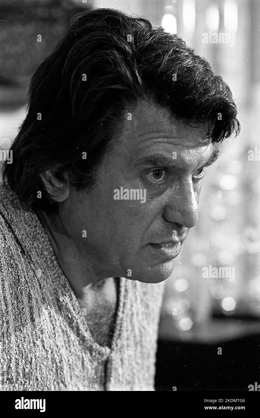 Madi movement hi-res stock photography and images - Alamy