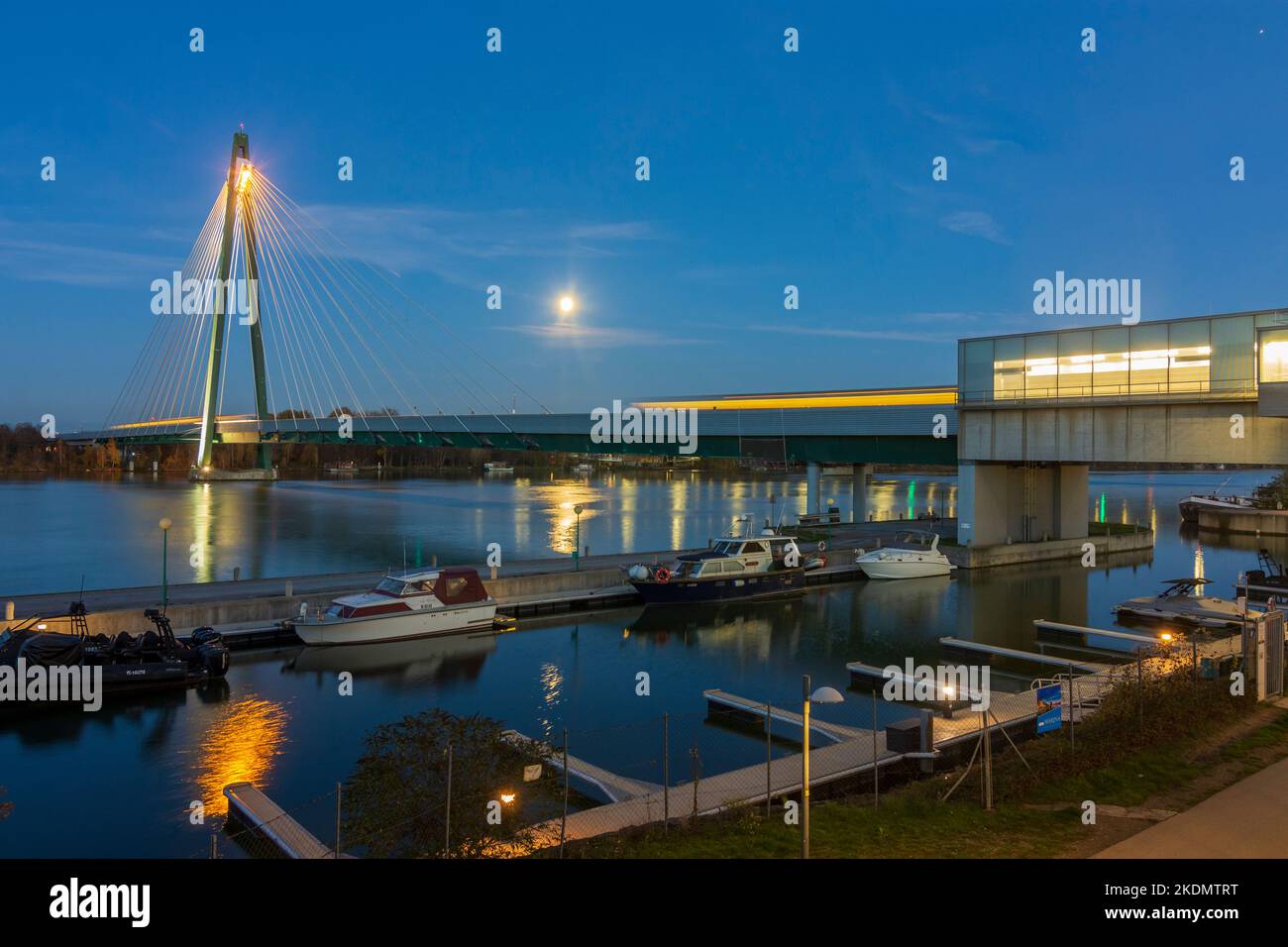 Wien, Vienna: full moon above river Donau (Danube), subway U2 bridge ...