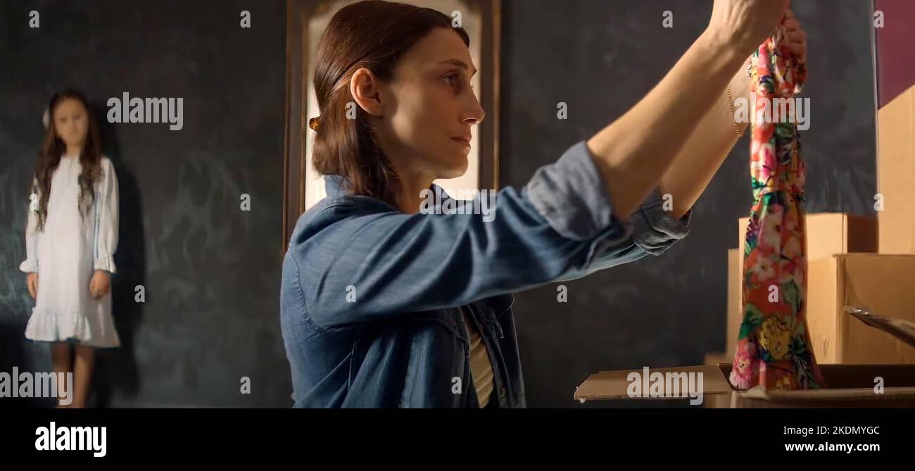 A SAVANNAH HAUNTING, from left: Jaelyn Buffkin, Gena Shaw, 2022 ...