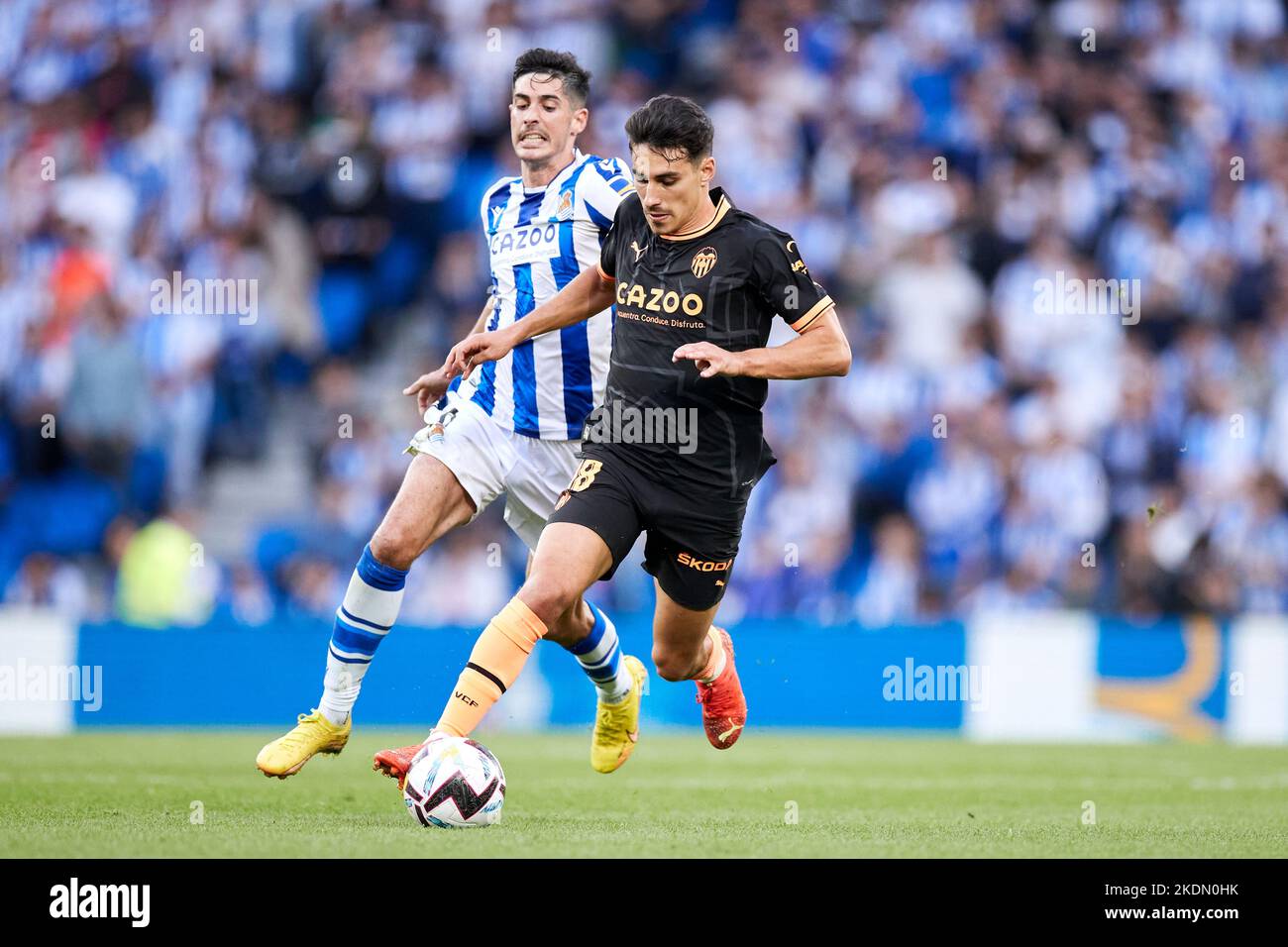 SAN SEBASTIAN, SPAIN - NOVEMBER 06: Andre Almeida of Valencia CF ...