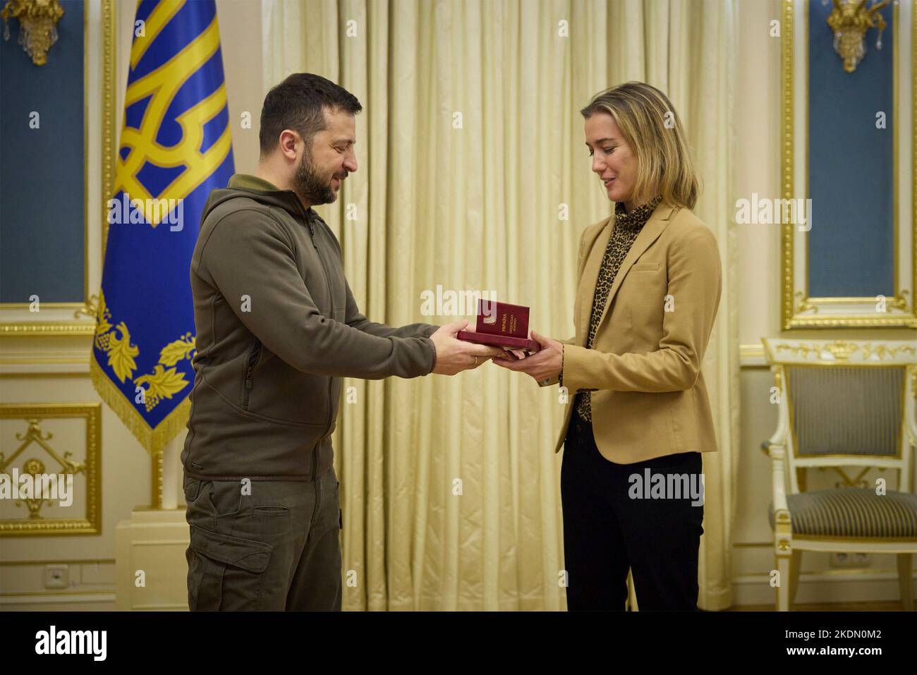 Order of merit medal hi-res stock photography and images - Alamy