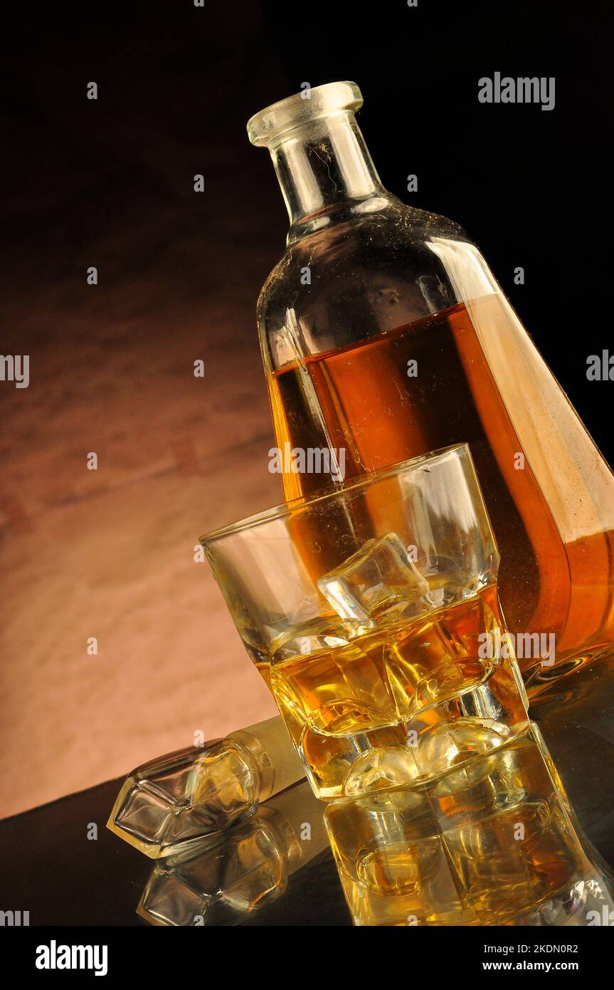 Whisky glass still life hi-res stock photography and images - Alamy