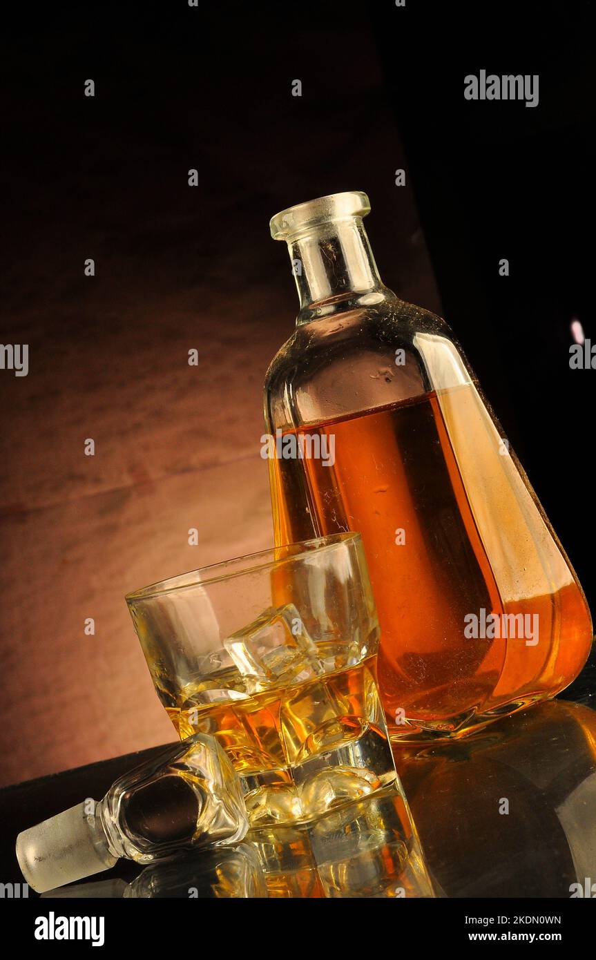 Whisky glass still life hi-res stock photography and images - Alamy