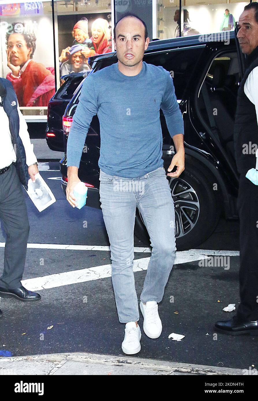 Celebrities At ‘Good Morning America’ -PICTURED: Landon Donovan ...