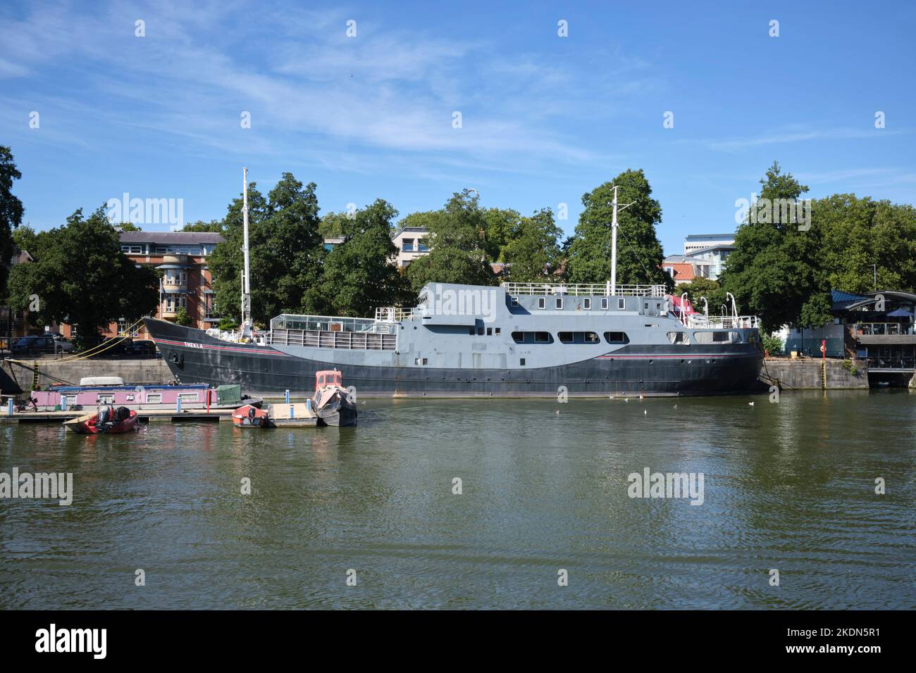 Floating dock bristol hi-res stock photography and images - Alamy