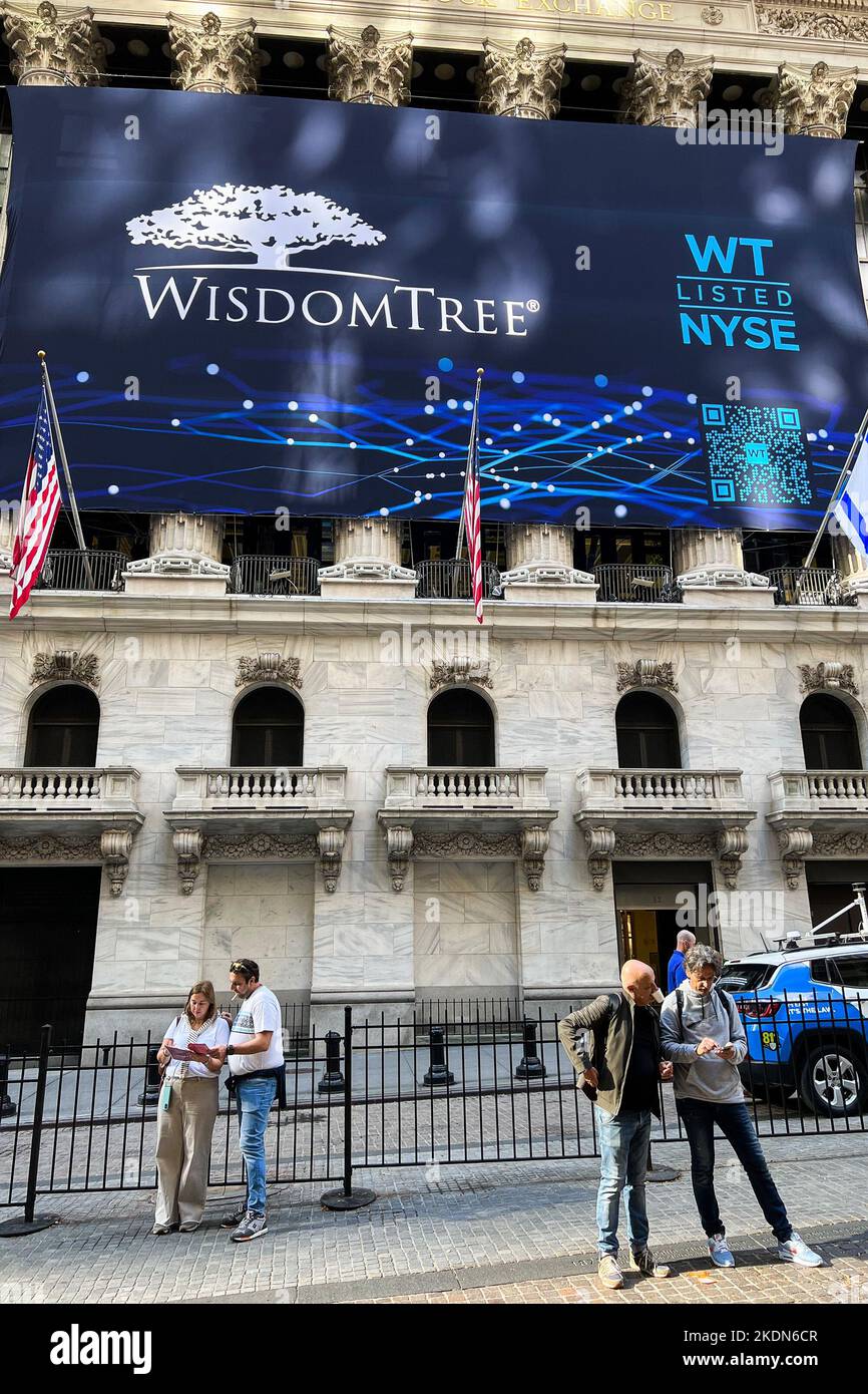 Wisdomtree hi-res stock photography and images - Alamy