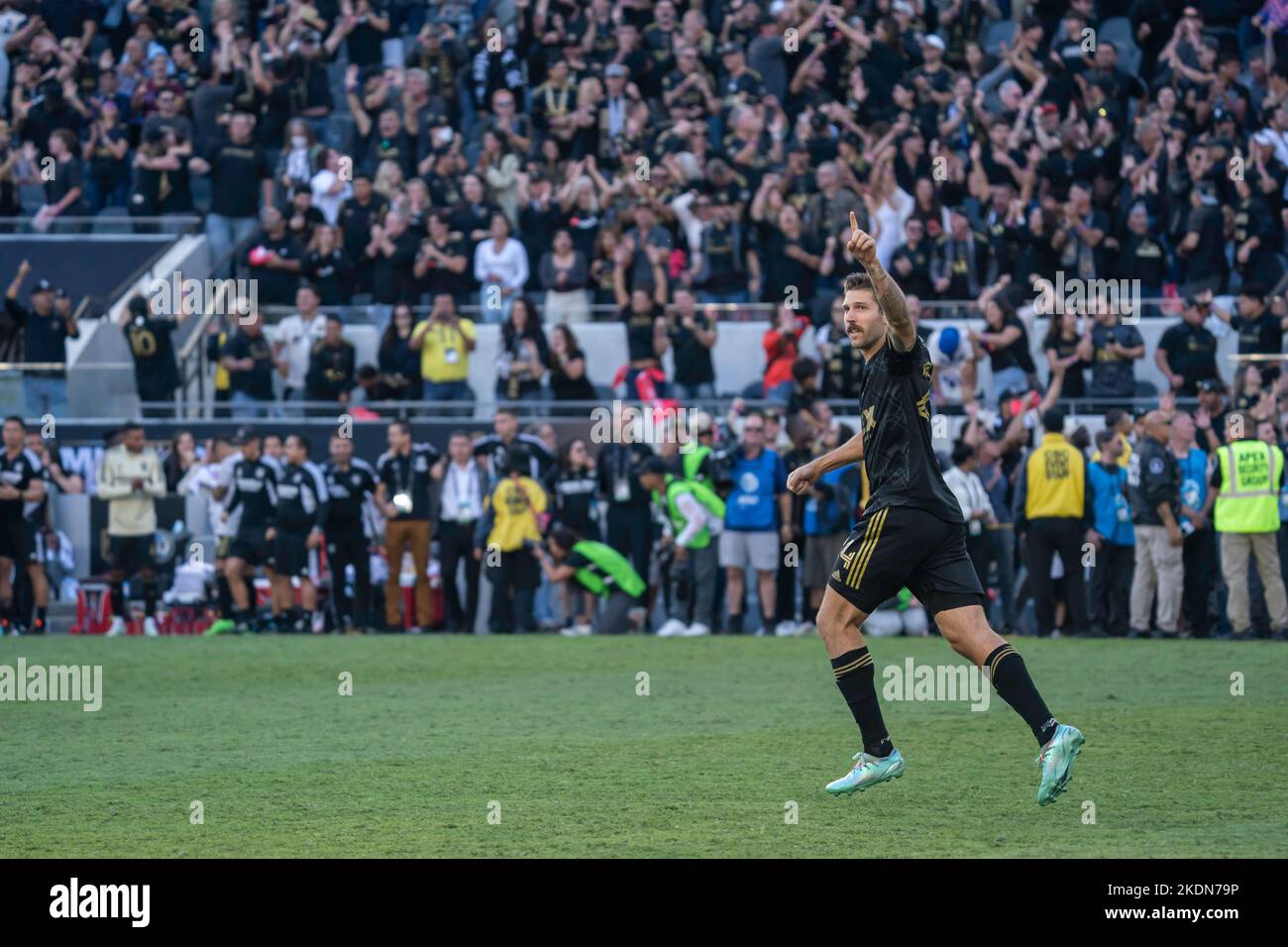 Los Angeles FC midfielder Ryan Hollingshead (24) celebrates after ...