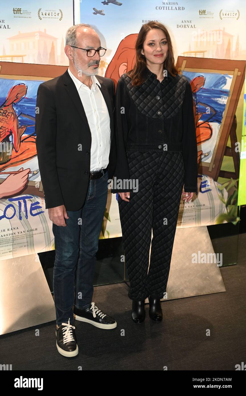 Marion Cotillard , " Charlotte" from Eric Warin premiere at UGC Paris ...