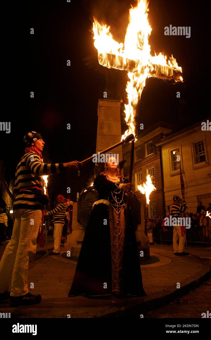 After laying a wreathe at the war memorial the Borough Bonfire Society ...