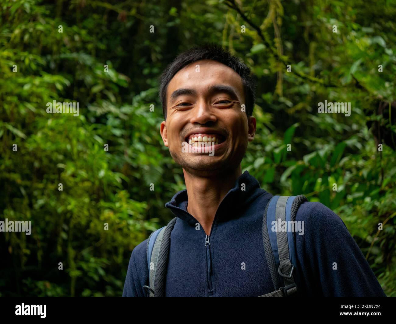 Vietnamese man male smile hi-res stock photography and images - Alamy