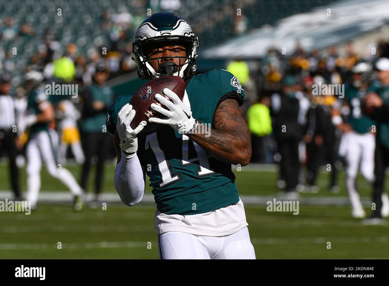 Philadelphia Eagles running back Kenneth Gainwell (14) warms up before ...
