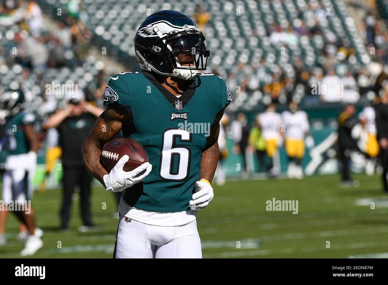 Devonta smith eagles hi-res stock photography and images - Alamy