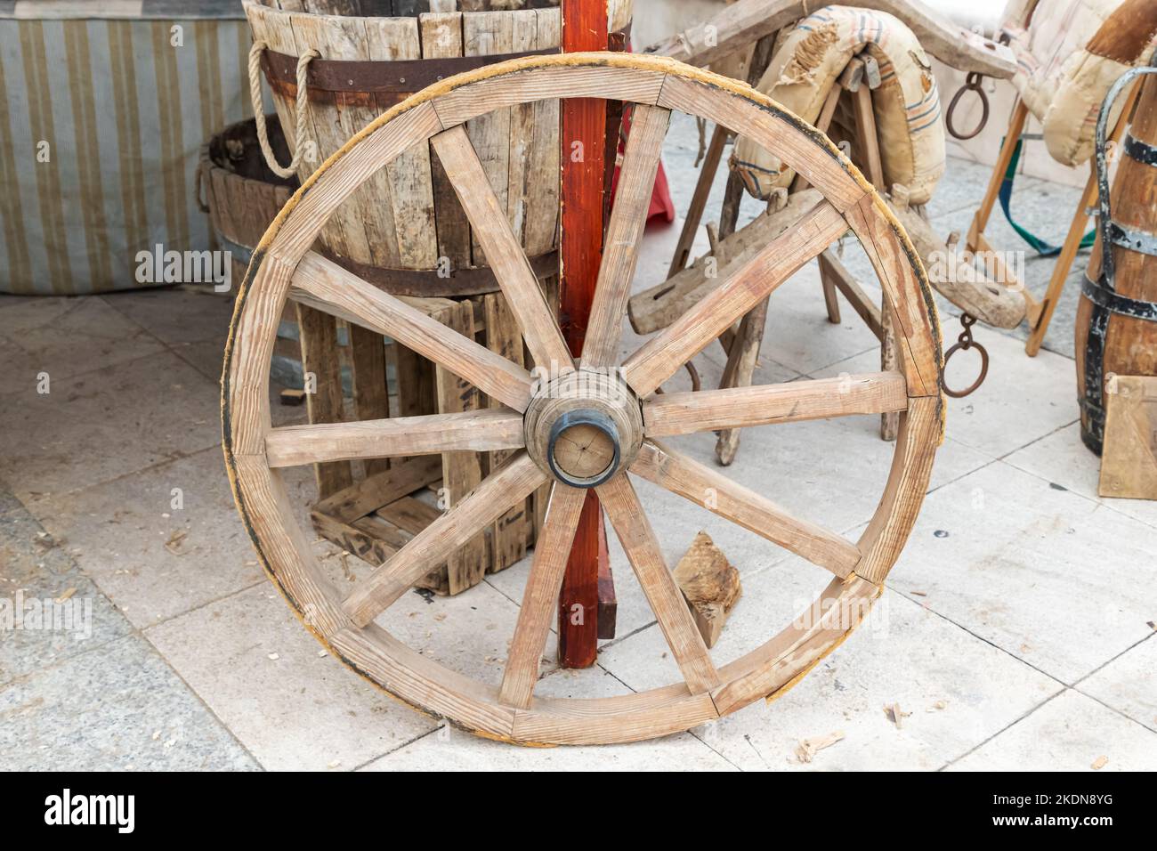 Tillage wagon wheel hi-res stock photography and images - Alamy