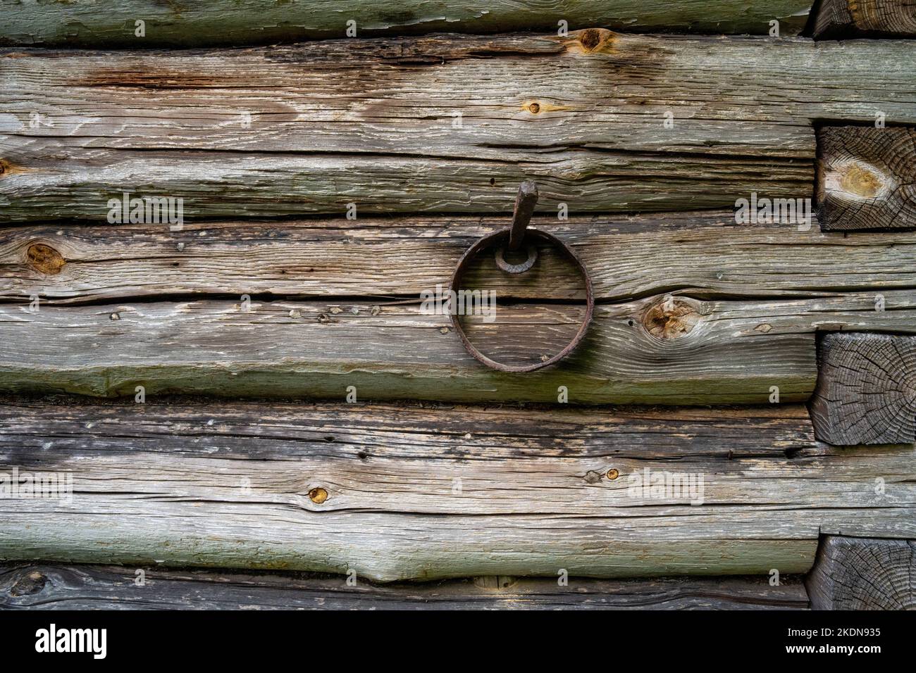 Logs wall texture hi-res stock photography and images - Alamy