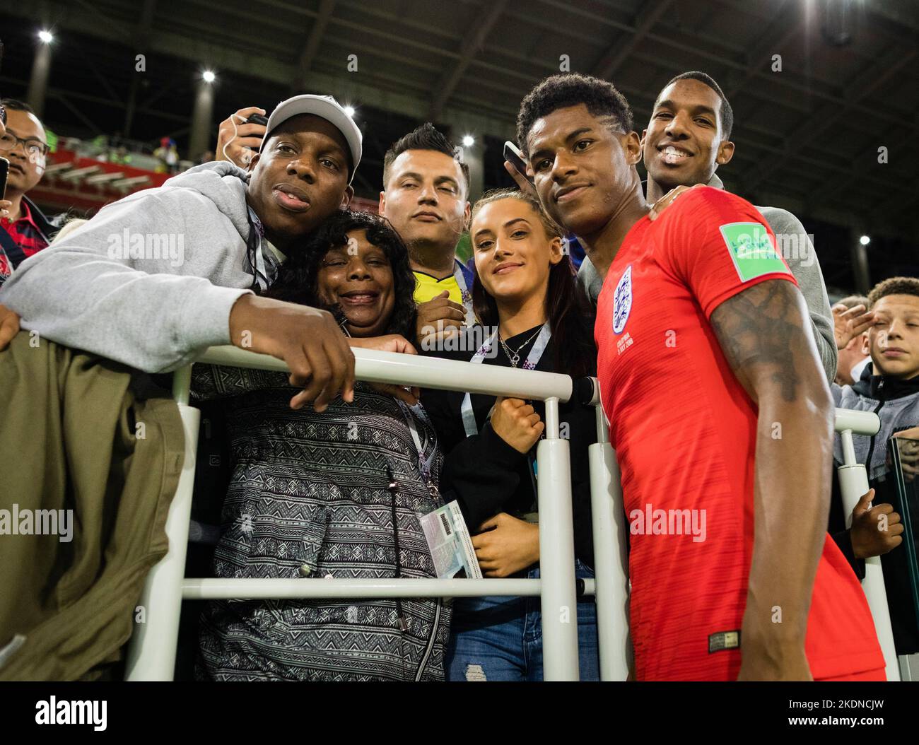 Kind und familie hi-res stock photography and images - Alamy