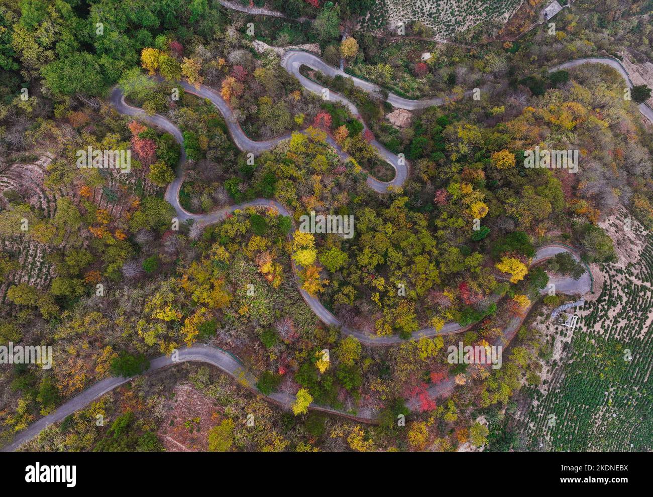 HUANGSHAN, CHINA - NOVEMBER 6, 2022 - An aerial photo shows the scenery ...