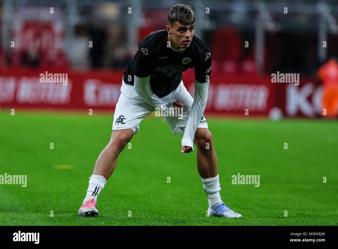 Daniel Maldini of Spezia Calcio warms up during Serie A 2022/23 ...
