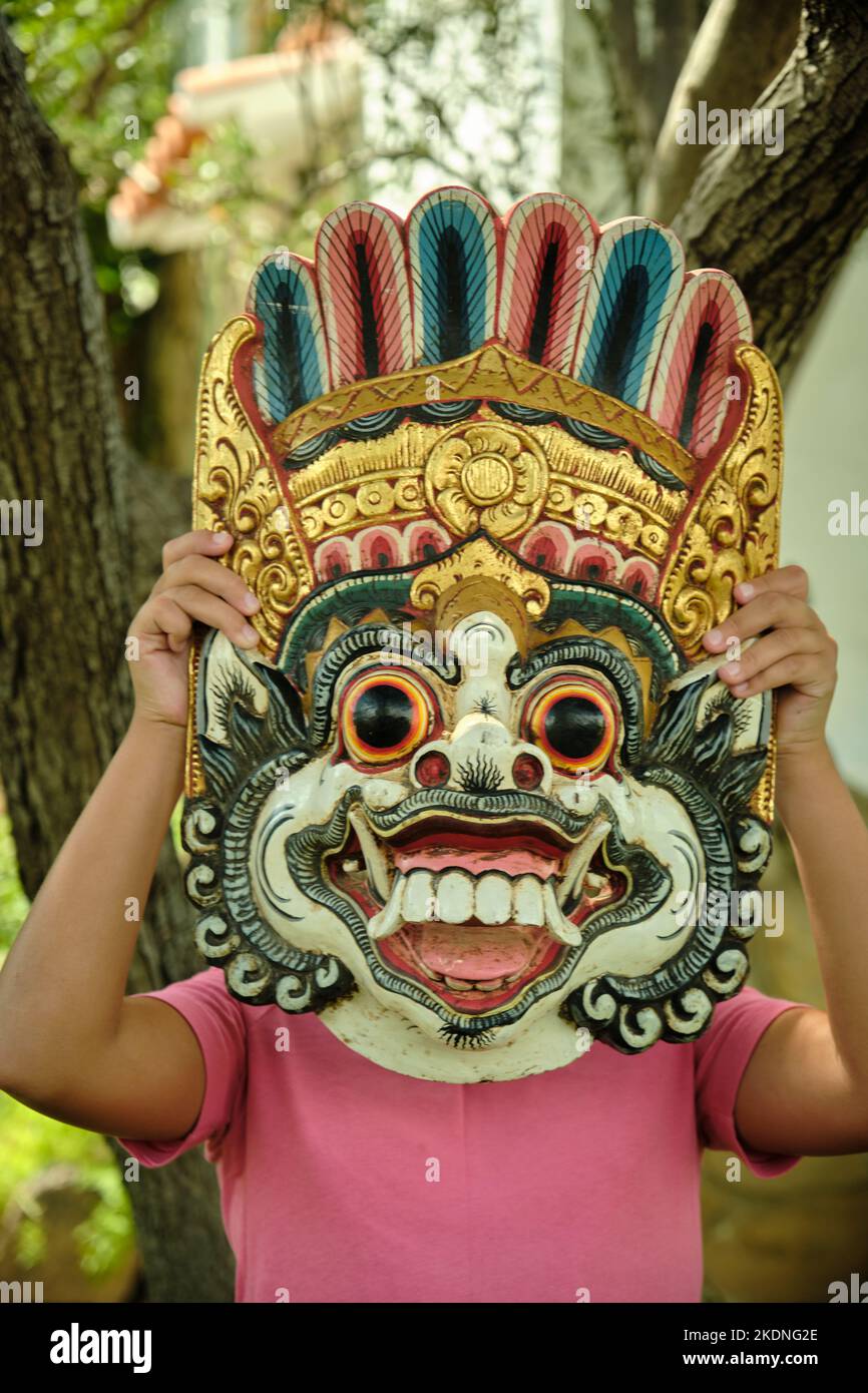 Indonesian mask hi-res stock photography and images - Alamy