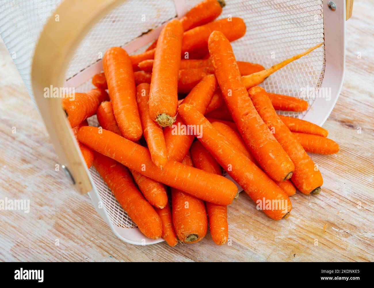 Fresh whole carrots Stock Photo - Alamy