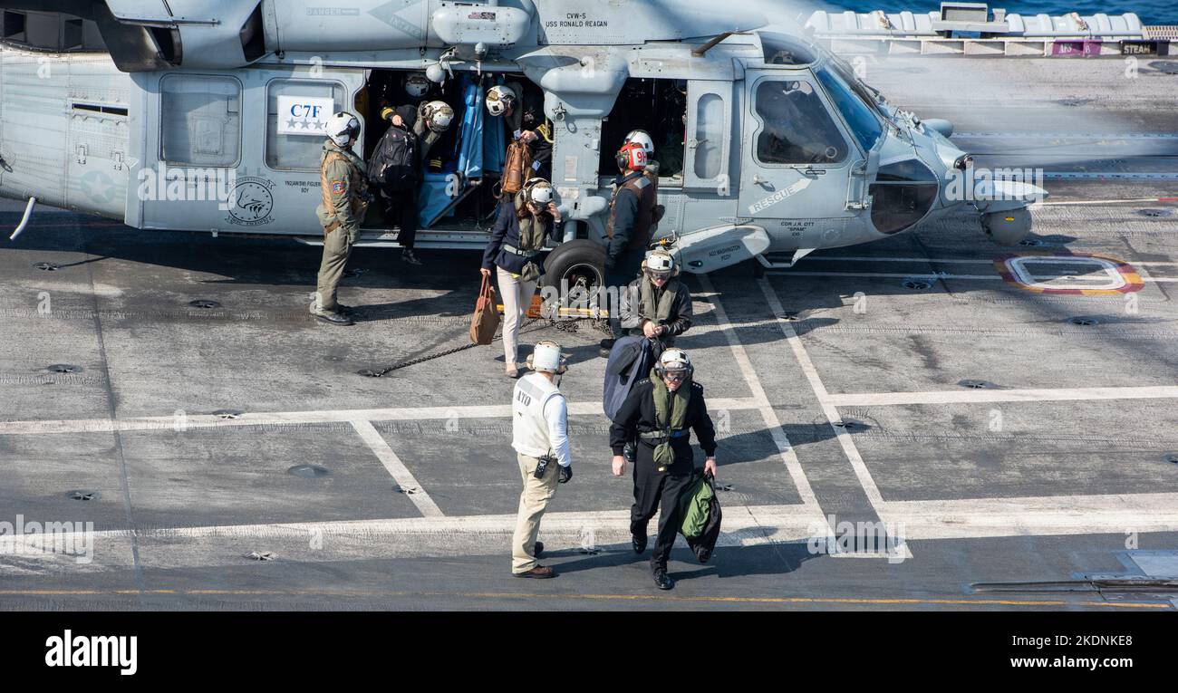 221106-N-UF592-1119 SAGAMI WAN (Nov. 6, 2022) Vice Adm. Karl Thomas ...