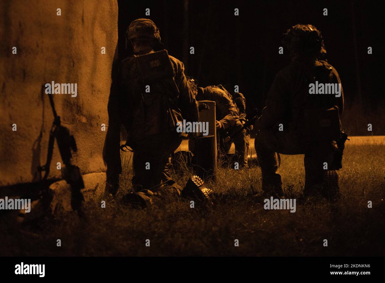 Paratroopers assigned to the 1st Brigade Combat Team, 82nd Airborne ...