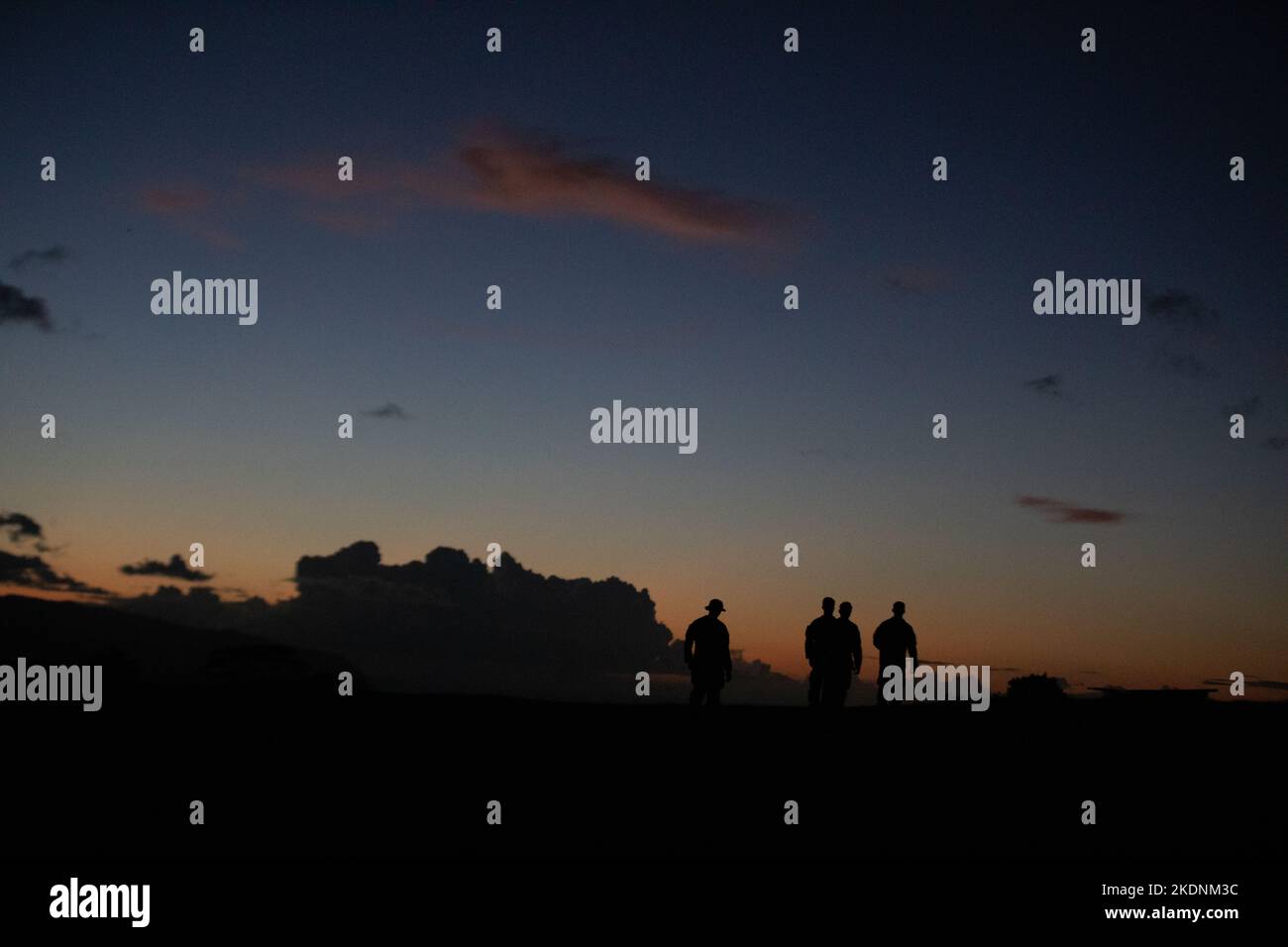 U.S. Army Soldiers from 58 Military Police Company, 25th Infantry ...