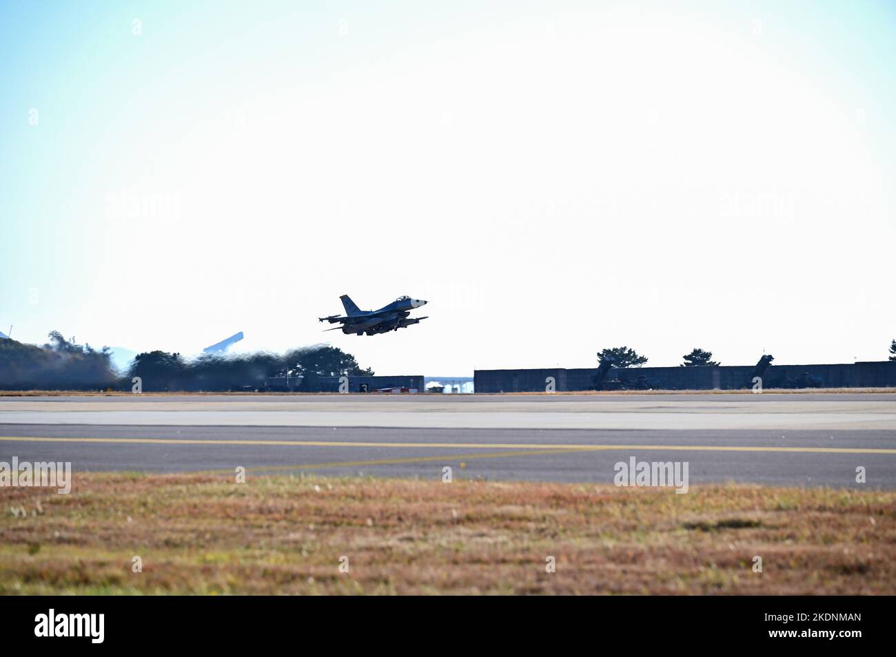 A U.S. Air Force F-16 Fighting Falcon with the 80th Fighter Squadron ...