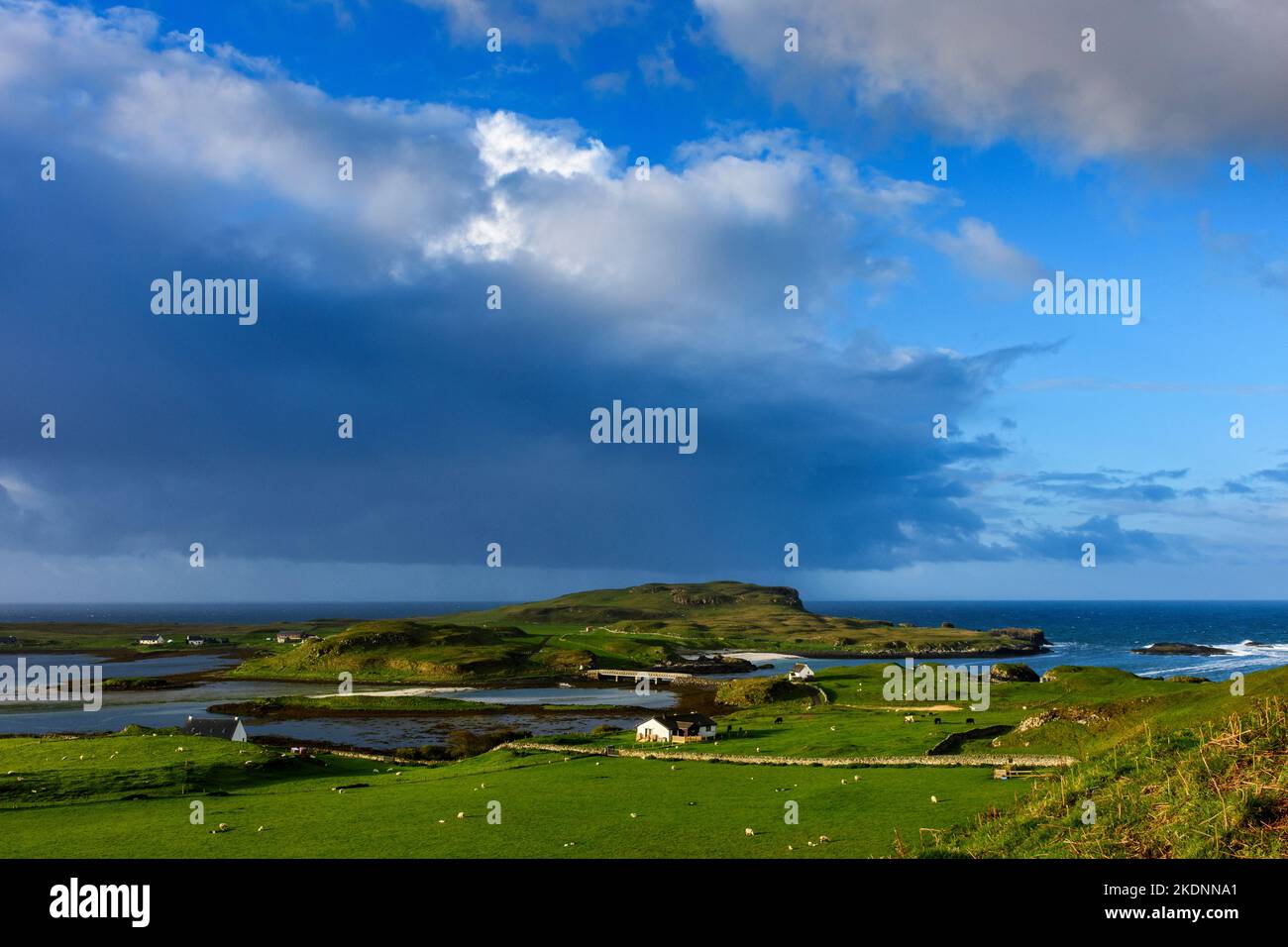 Island scotland sea house hi-res stock photography and images - Alamy