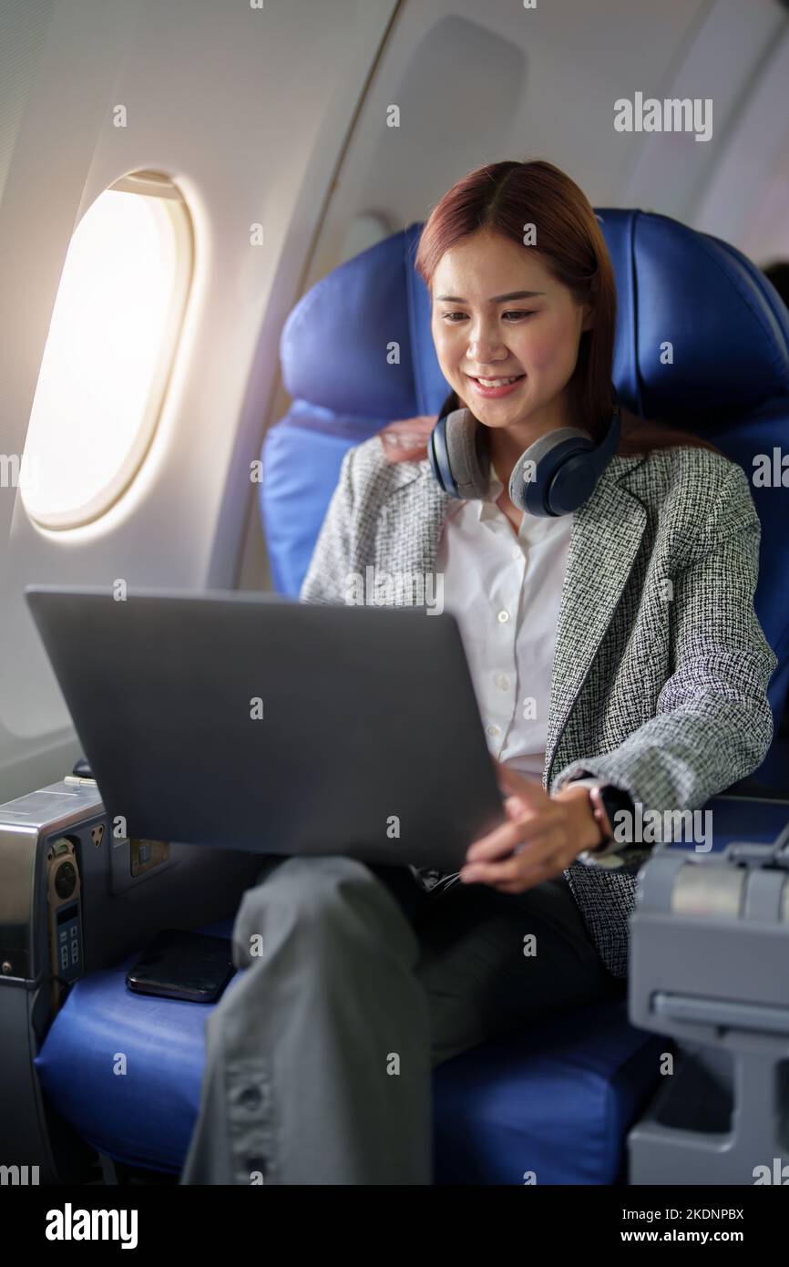 portrait of A successful asian business woman or female entrepreneur in ...